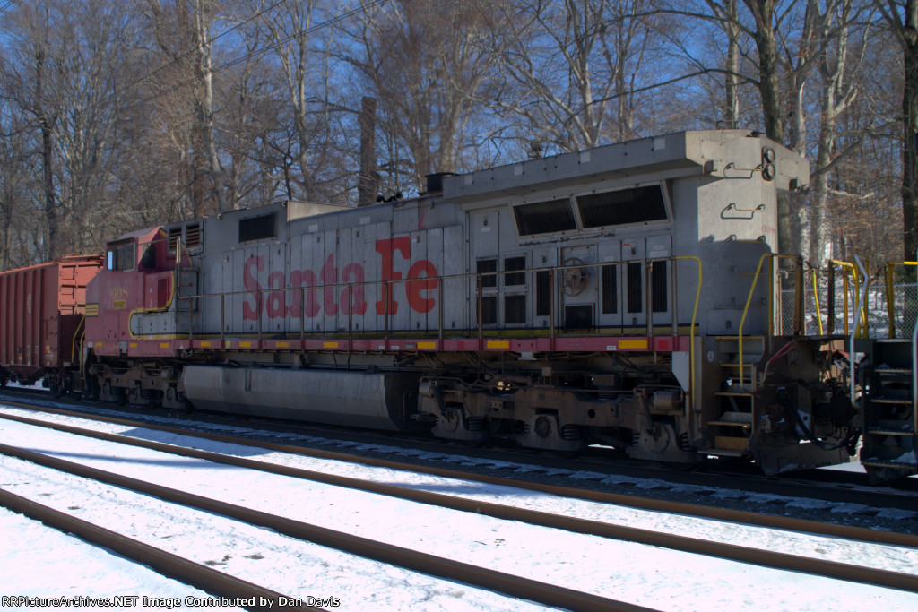 BNSF C44-9W 608 in Warbonnet paint trails on K040-26